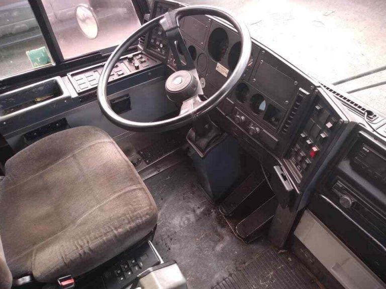 2000 MCI DL3 Coach Bus for sale