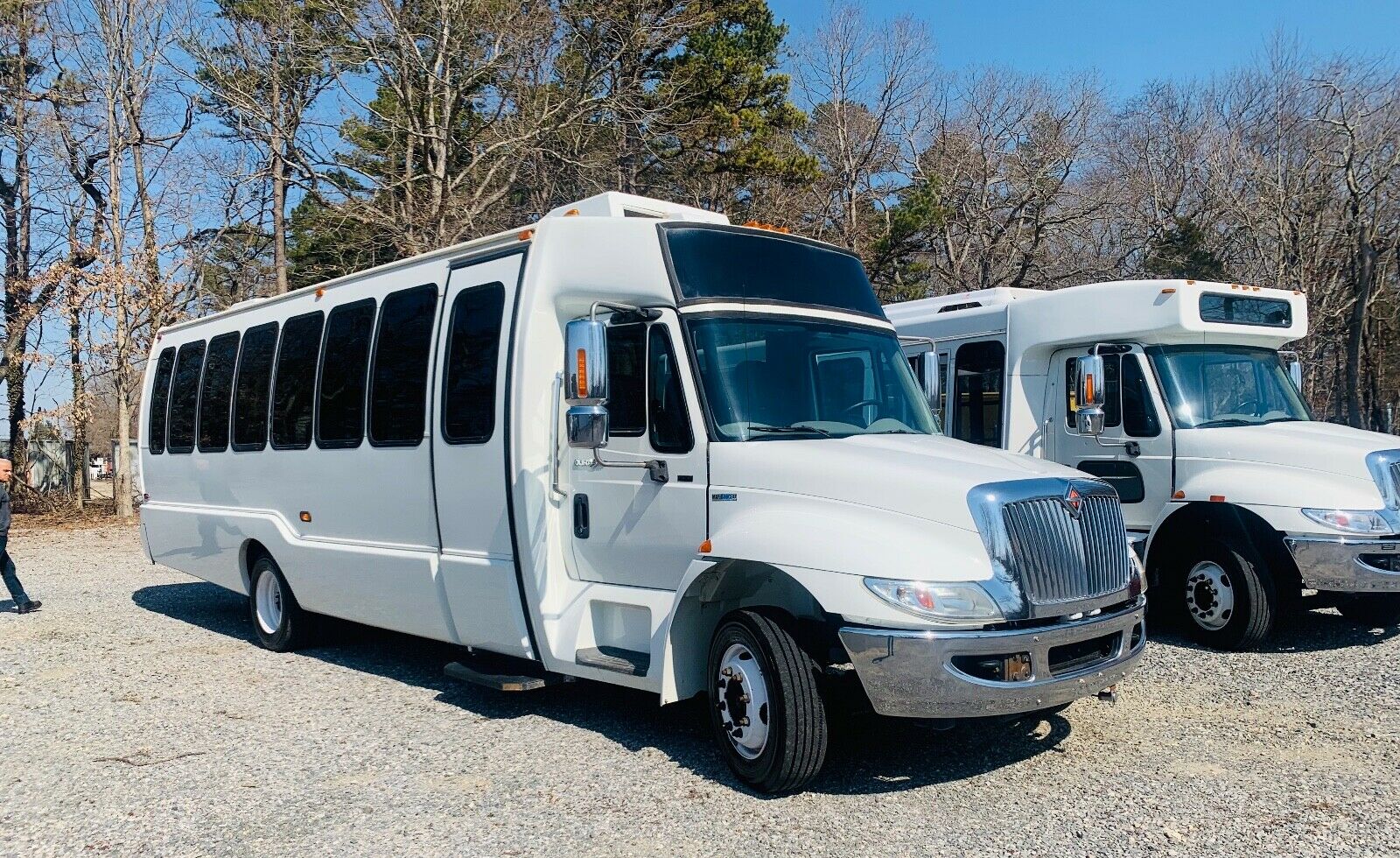 2011 International 4300 Krystal Coach 28 Passenger Tour Bus, ONLY 5K ...