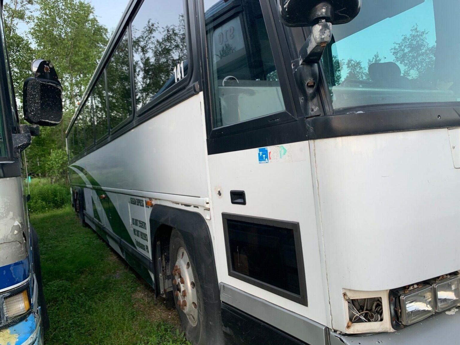 MCI DL3 bus for sale