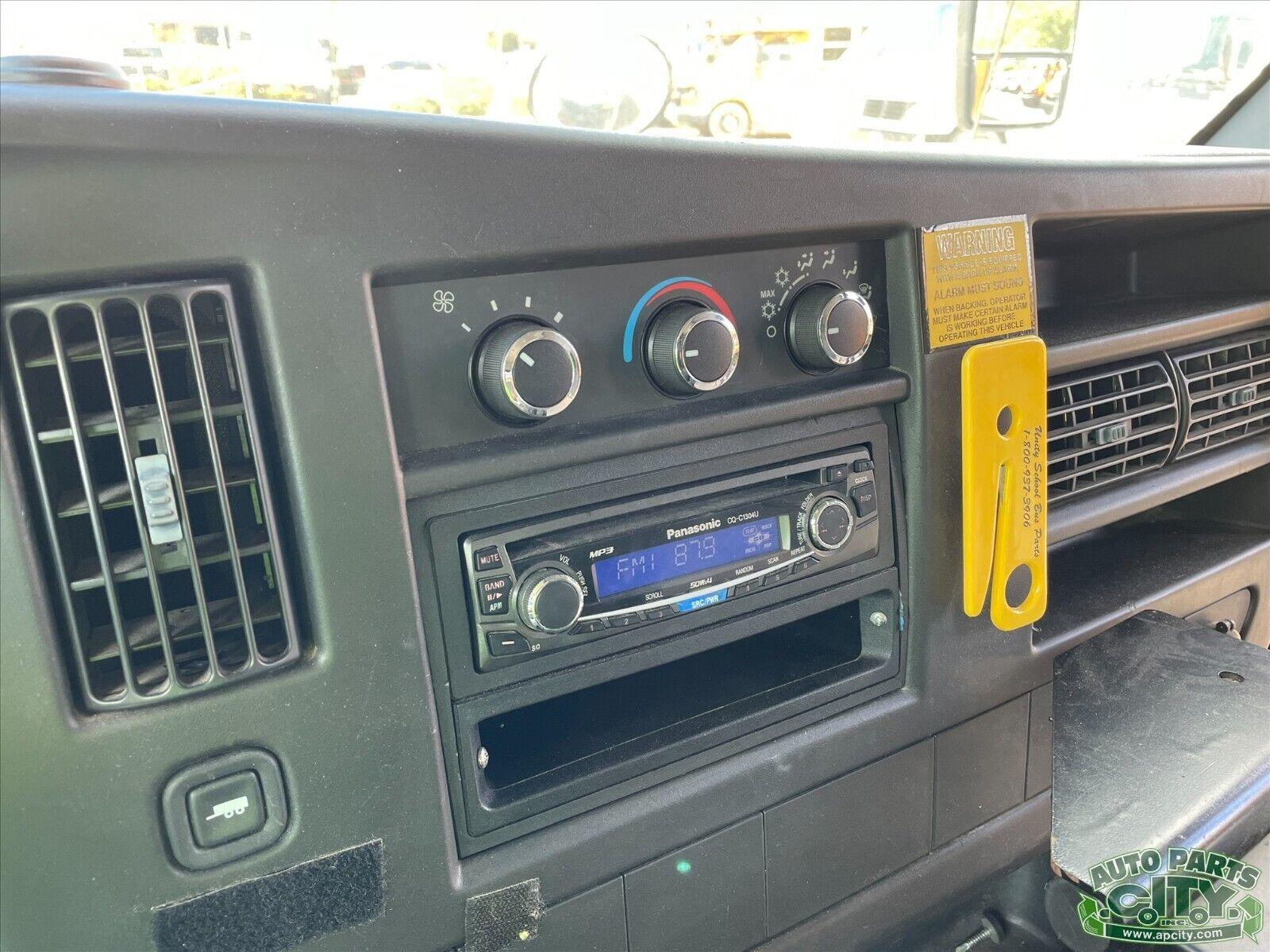 2009 Chevy Express 3500 Wheelchair Handicap LIFT Short School BUS 6.0L ...
