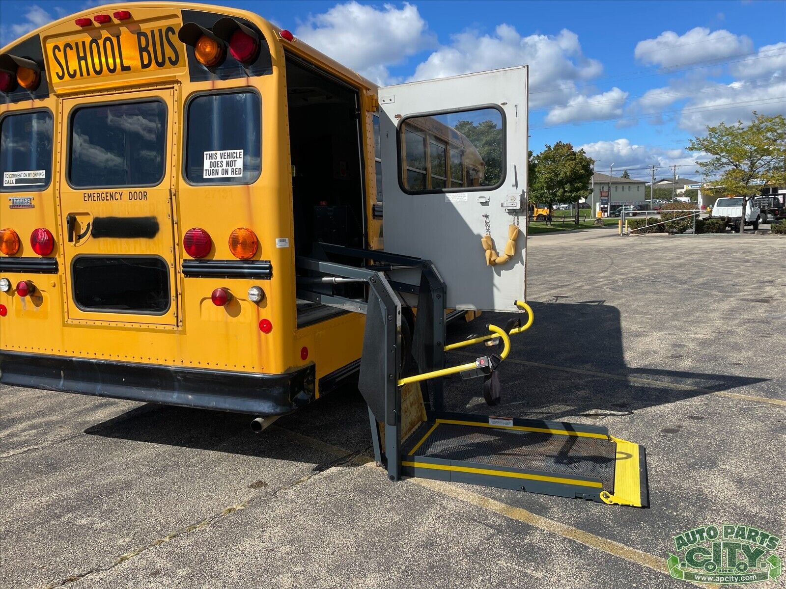 2009 Chevy Express 3500 Wheelchair Handicap LIFT Short School BUS 6.0L ...