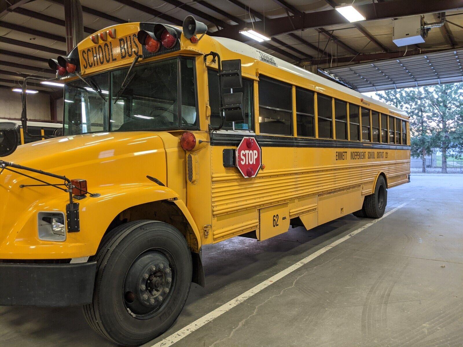 2000 Thomas / Freightliner 71- passenger School Bus for sale