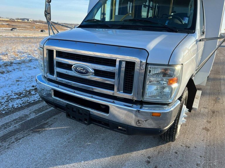 2010 Ford E-450 16 Passenger Shuttle Bus – Diesel! Liquidation Sale! for sale