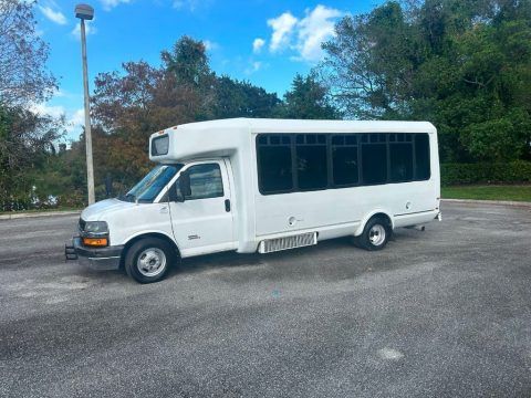 2012 Chevrolet Express 4500 Shuttle Bus With Wheelchair Lift 6.6L ...