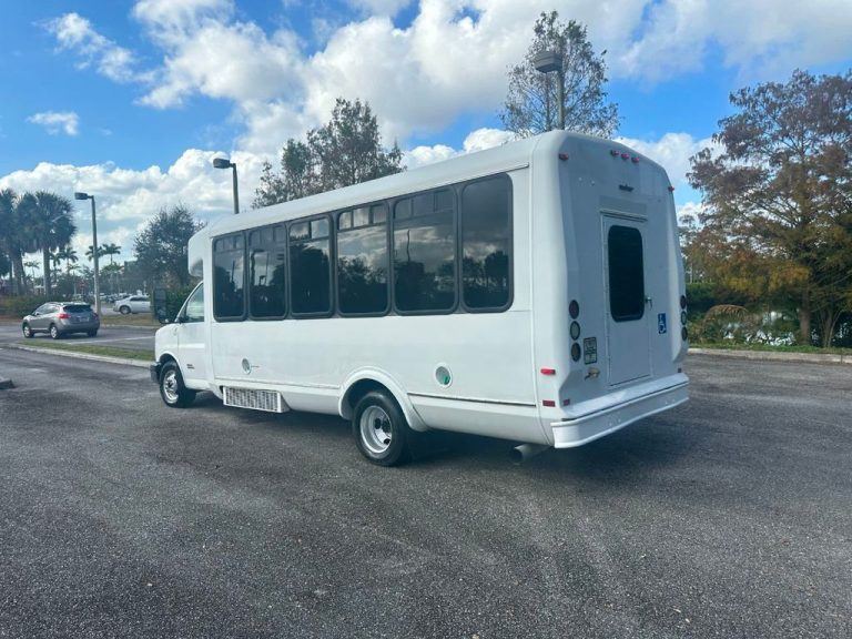 2012 Chevrolet Express 4500 Shuttle Bus With Wheelchair Lift 6.6L ...
